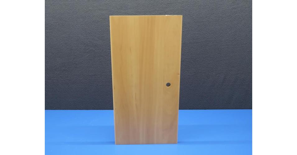 Vékony bútorlap ajtó extra könnyű kivitel lakójárművekhez